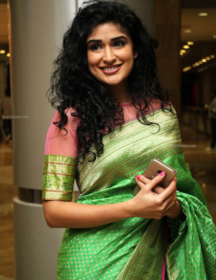 અક્ષય ખન્ના સાથે કરી પહેલી ફિલ્મ બાદમાં બની કાજોલની ફ્રેન્ડ, જાણો ક્યા ...