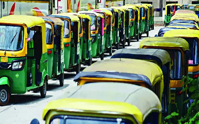 Bengaluru Auto and Cab Drivers Protest Against Illegal Bike Taxis ...