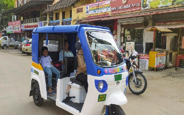 Auto-Rickshaw Drivers Protest Against Electric Vehicle Entry in ...