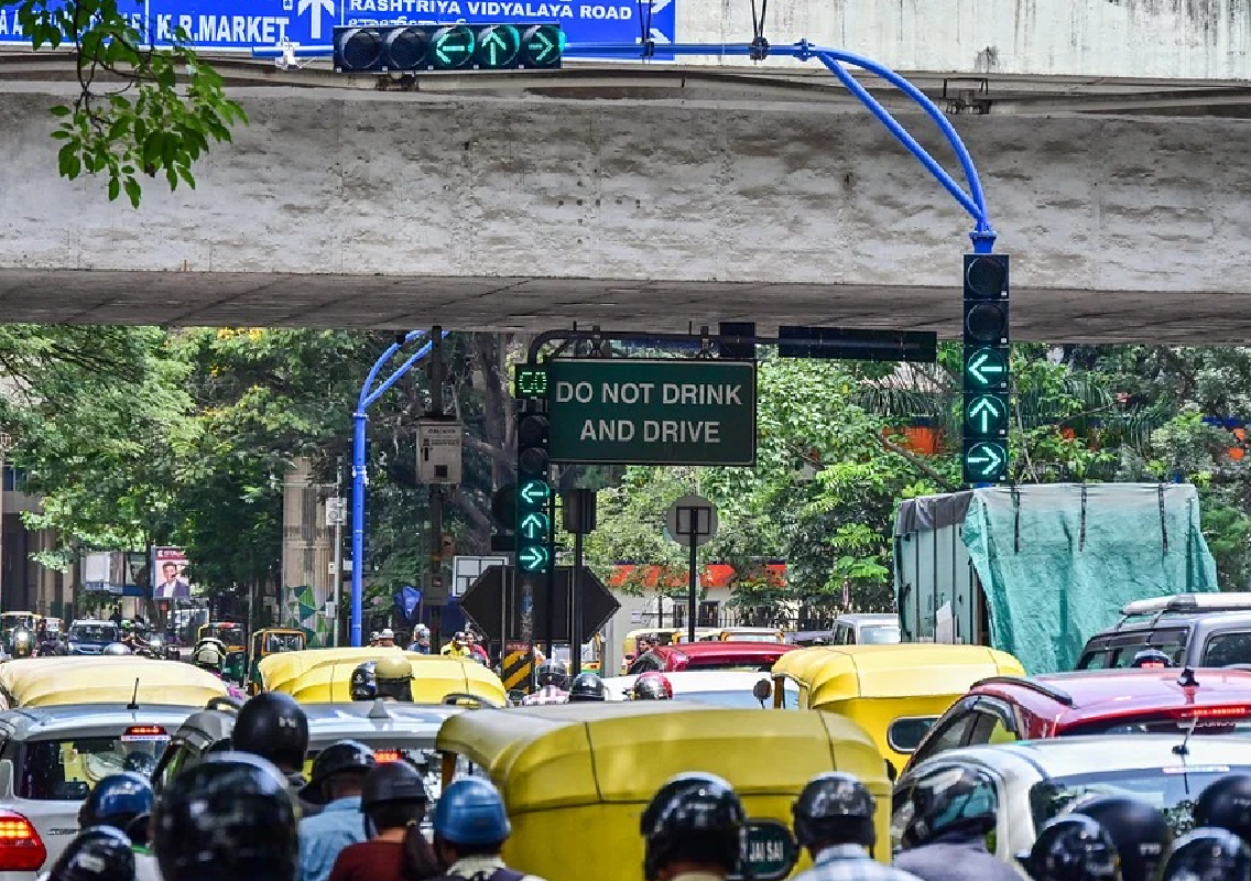 Bengaluru Takes a Step Towards Easing Traffic Woes with Adaptive Traffic Control System | News ...