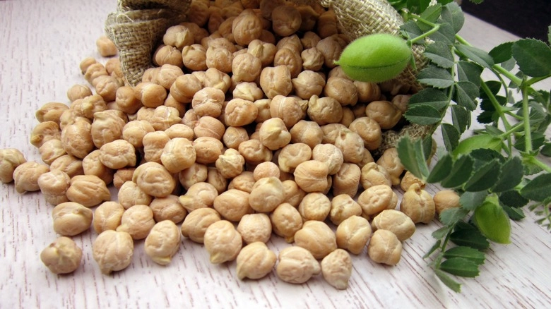 German chickpeas (kadle) seems to carry harmful and dangerous virus ...