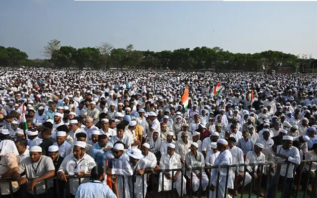 Thousands Rally in Mangaluru Against Controversial Waqf Amendments ...