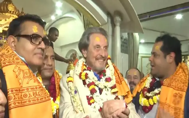 Errol Musk Praises India During Spiritual Visit to ISKCON Temple in ...
