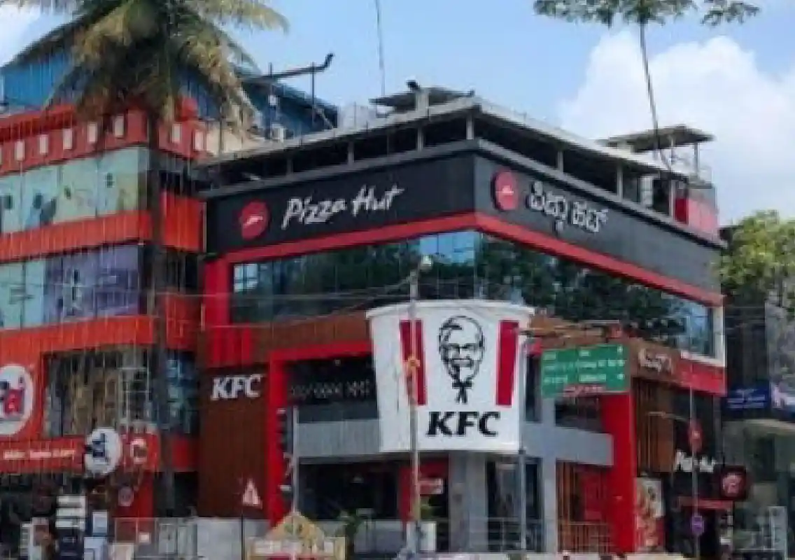 End of an Era: Bengaluru’s Iconic Indiranagar KFC Signal is Replaced ...