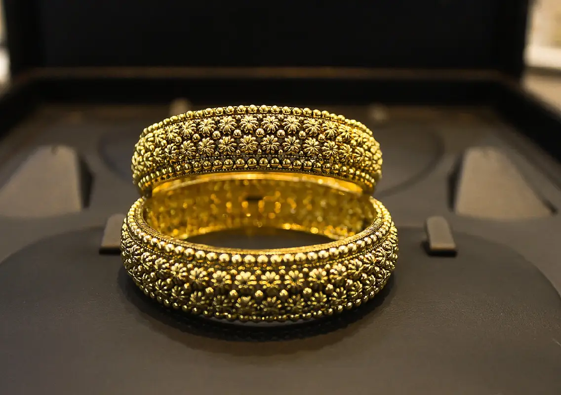 Gold Rate in Bangalore Today: 22K and 24K Prices Fall by ₹900 per 10g ...