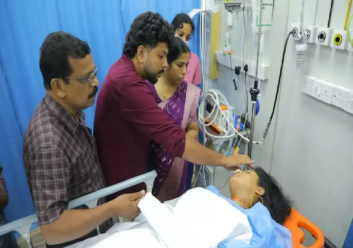 Kerala bride injured in accident ties the knot inside hospital ER ...