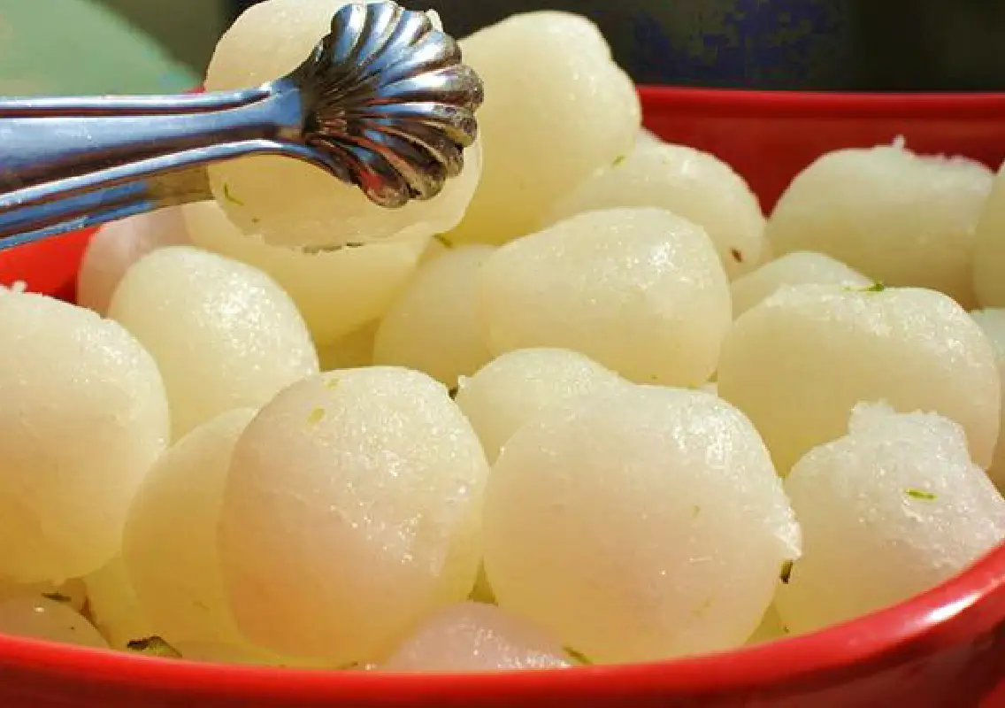 Bride’s lightning-fast rasgulla catch steals the show at wedding | News ...