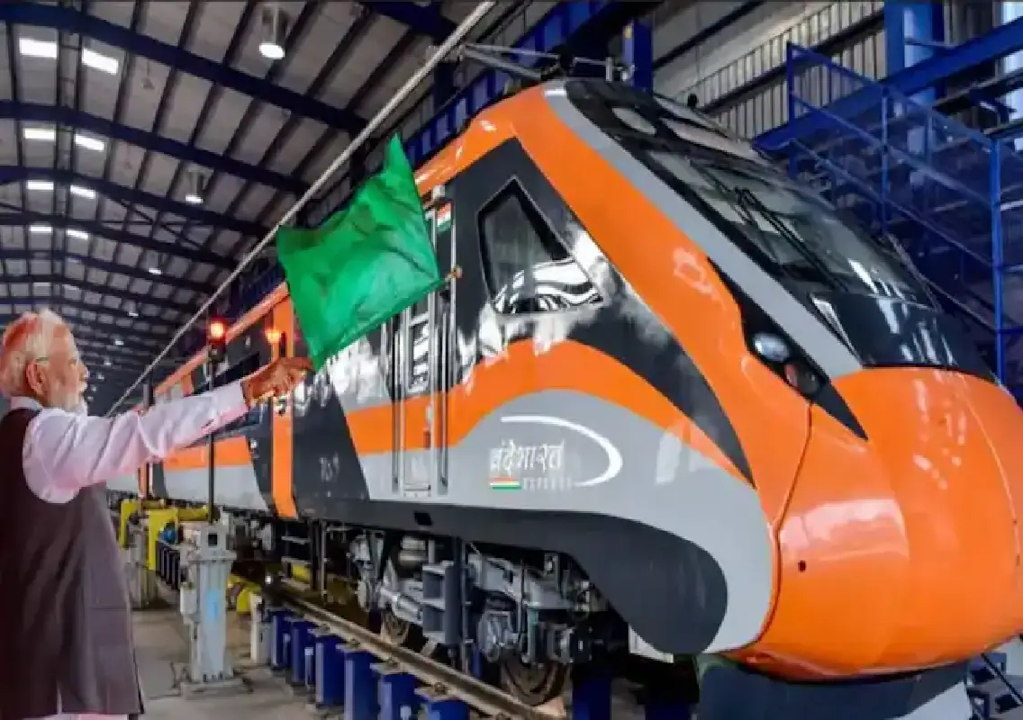 PM Modi flags off India’s first Vande Bharat sleeper train | News Karnataka