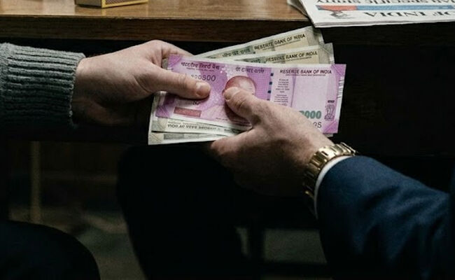 Ex-BESCOM engineer, contractor jailed for taking ₹30,000 bribe | News ...