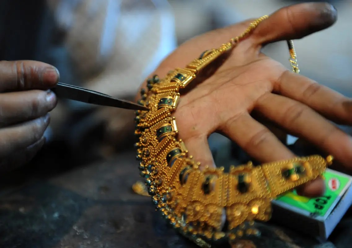 Fake gold buyers held, jewellery worth Rs 1.64 crore recovered | News ...